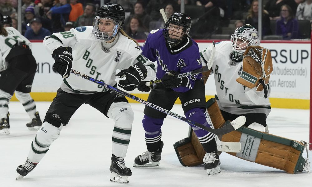 Gallery: North Stars vs. Blackhawks - Minnesota Hockey Magazine
